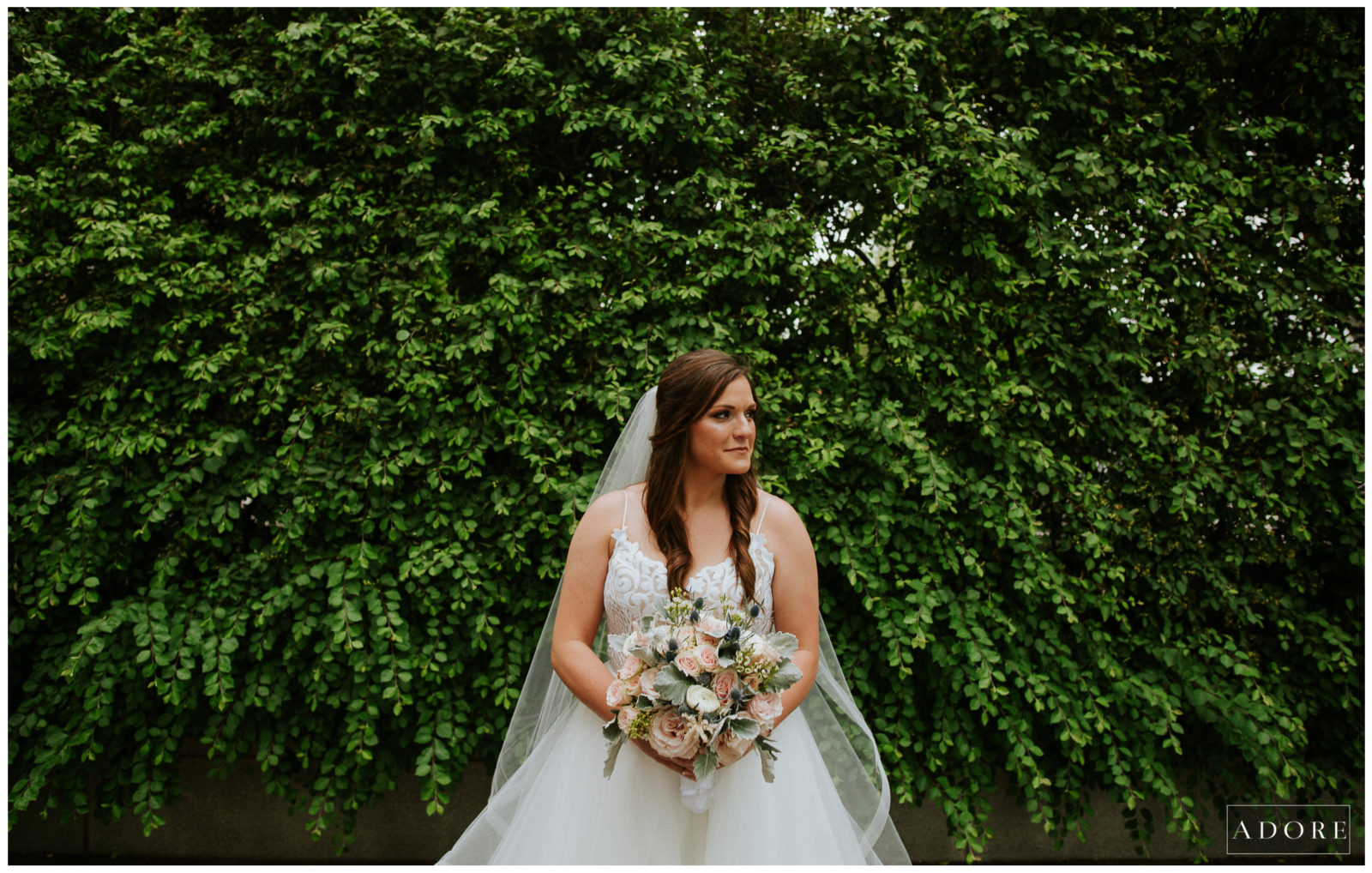 Katie + Christian // Modern Wedding at the Renaissance Hotel // Toledo ...
